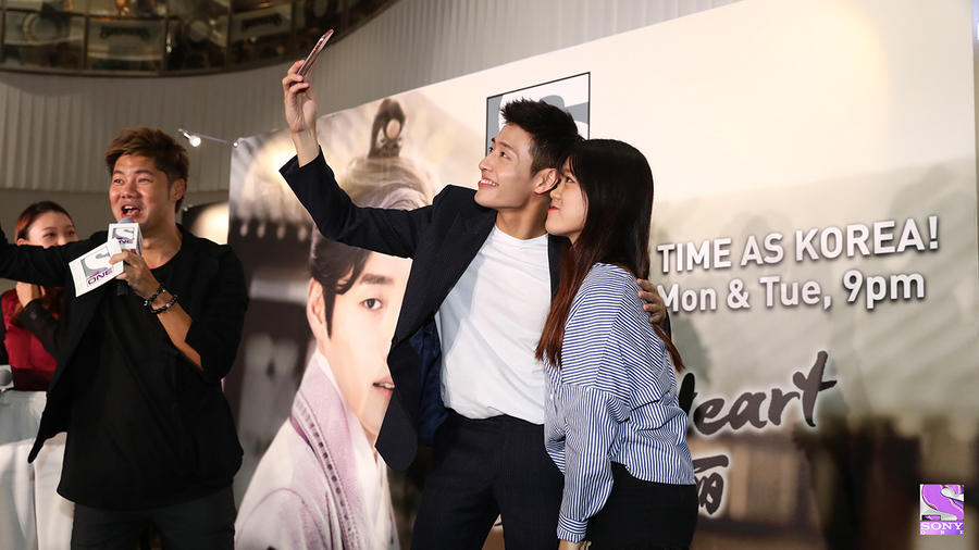 Kang Ha Neul And Park Shin Hye